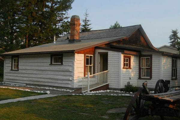 VISITING THE CANMORE NWMP BARRACKS – Canmore Museum